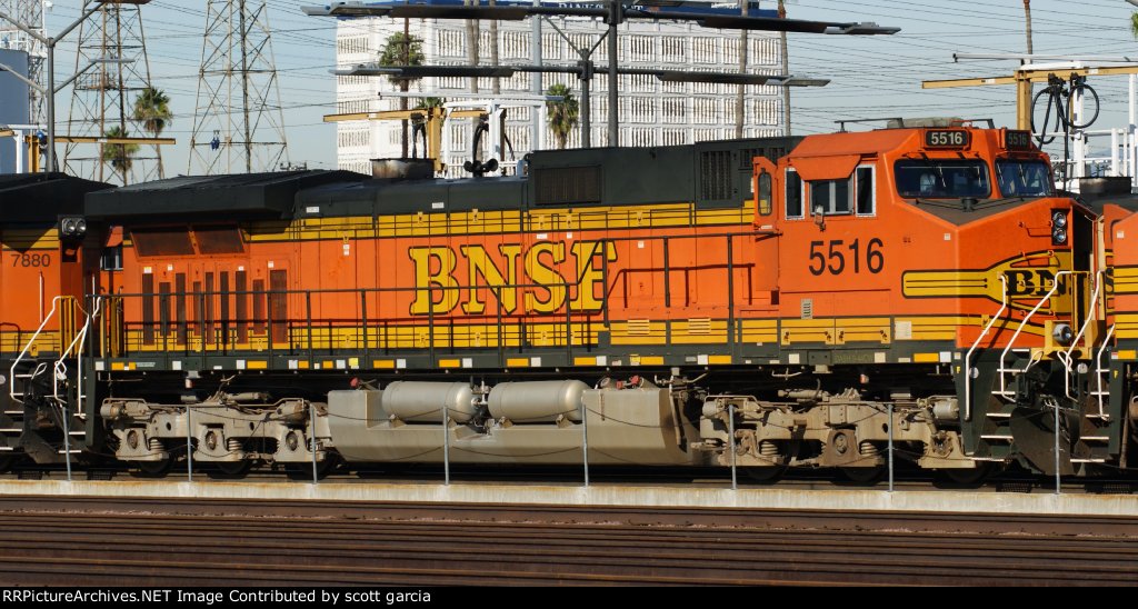 BNSF 5516